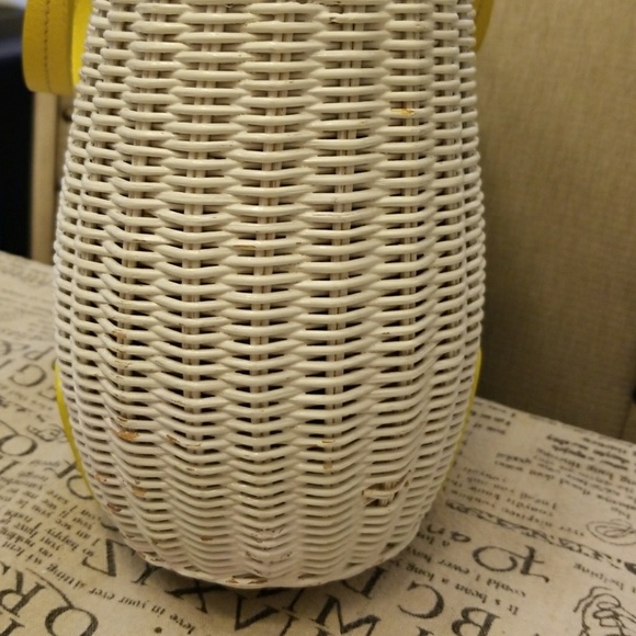 kate spade | Bags | Basket Weave Hand Bag | Poshmark